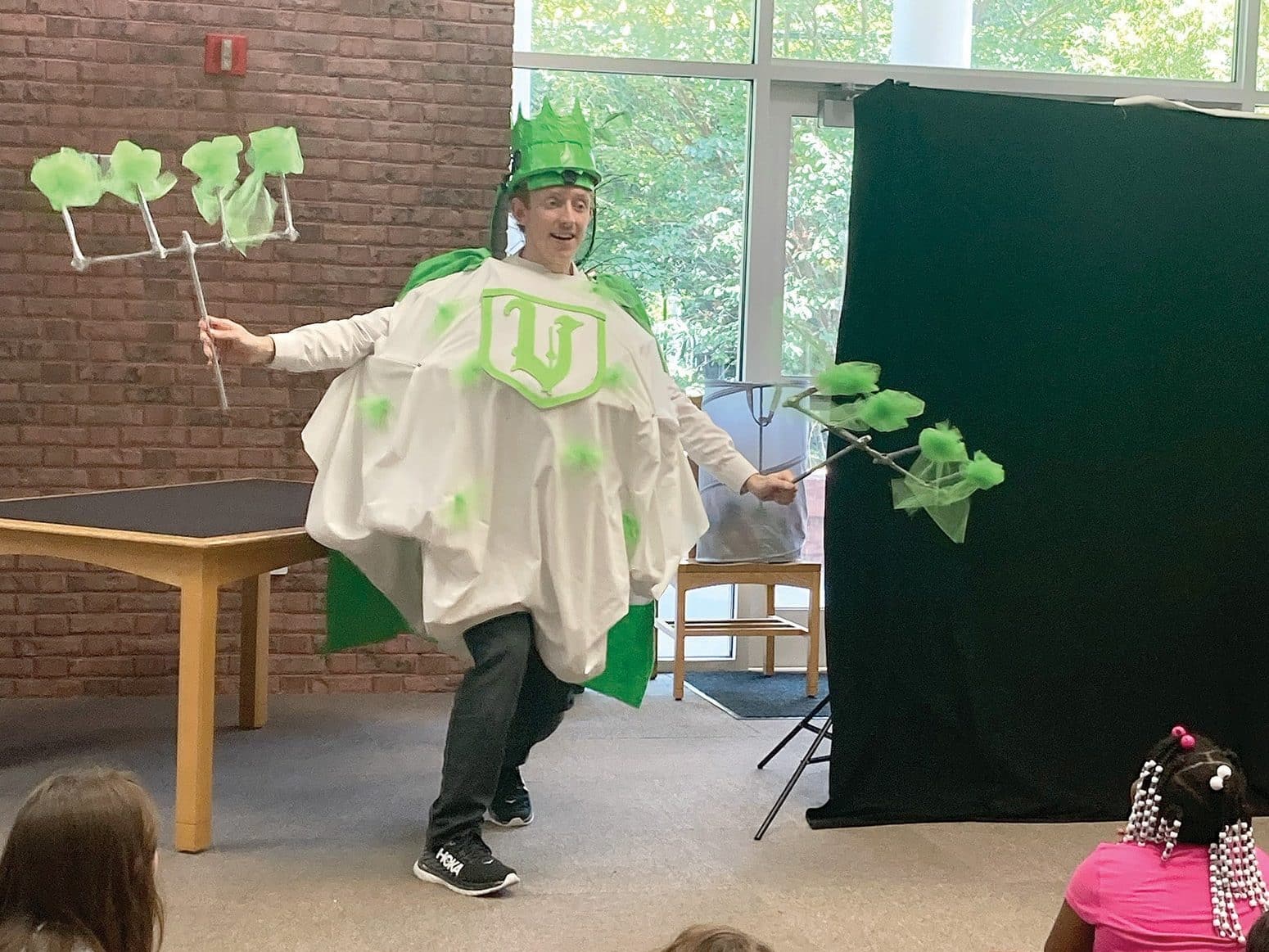 Laurens Library summer reading program delights with 'Captain Curiosity' – Courier Herald Today