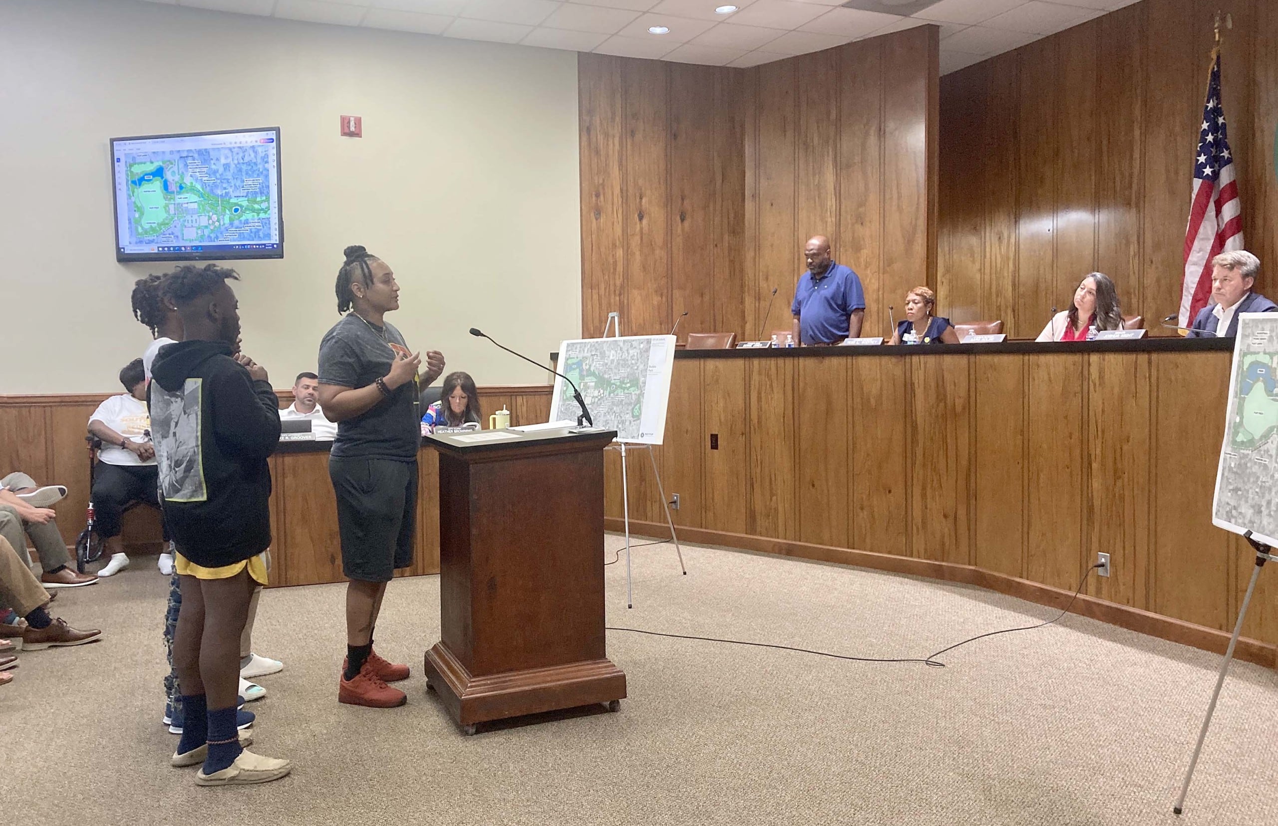 Residents speak in favor of keeping Stubbs gym – Courier Herald Today