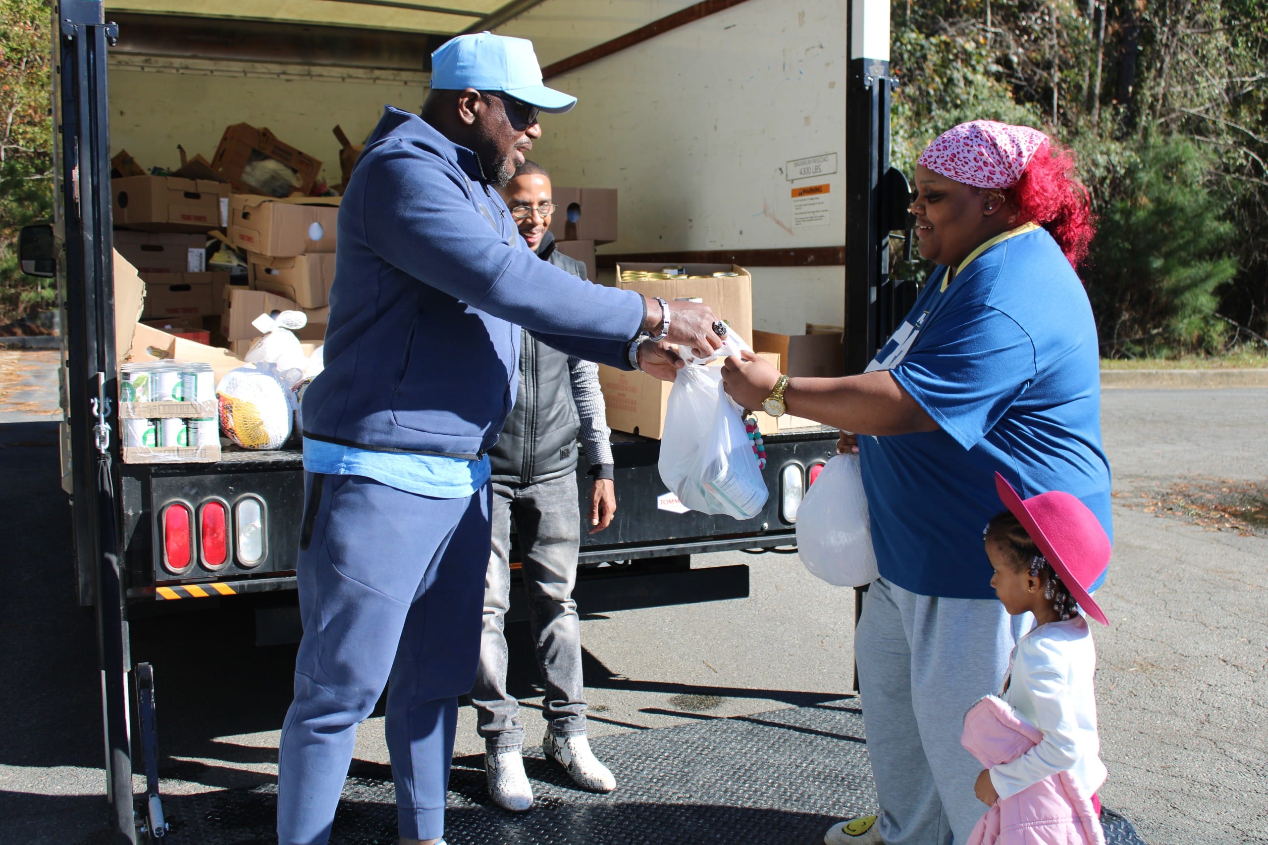 Thanksgiving food drive: 'We want everybody to eat and be jolly and ...