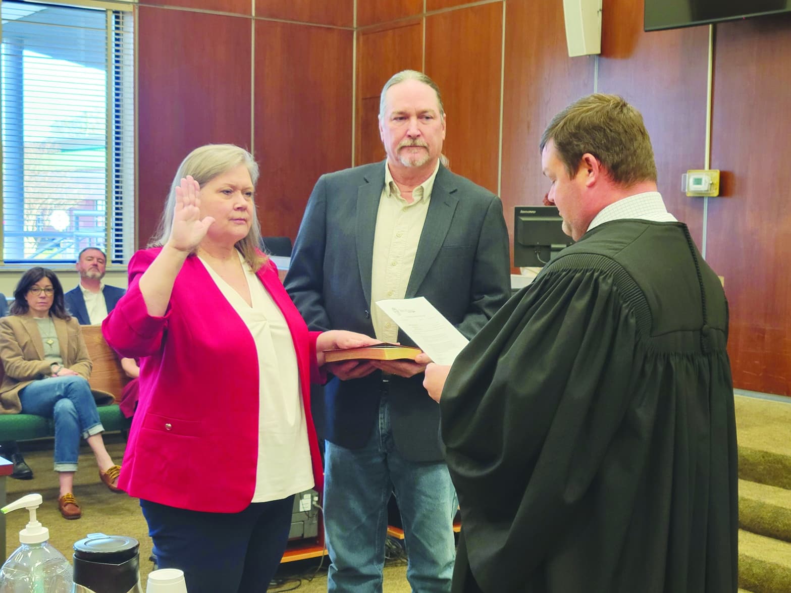 Snipes sworn in as new juvenile judge – Courier Herald Today